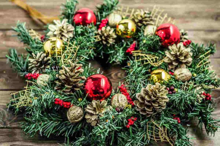 Ghirlanda natalizia fai da te, segui i nuovi video tutorial così ne crei una anche quest'anno e ...